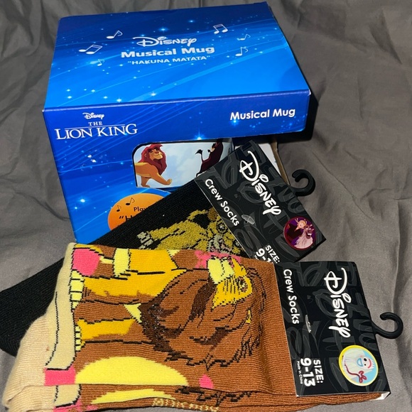 Disney | Accessories | Nwt Disney The Lion King Bundle Musical Mug 2 ...